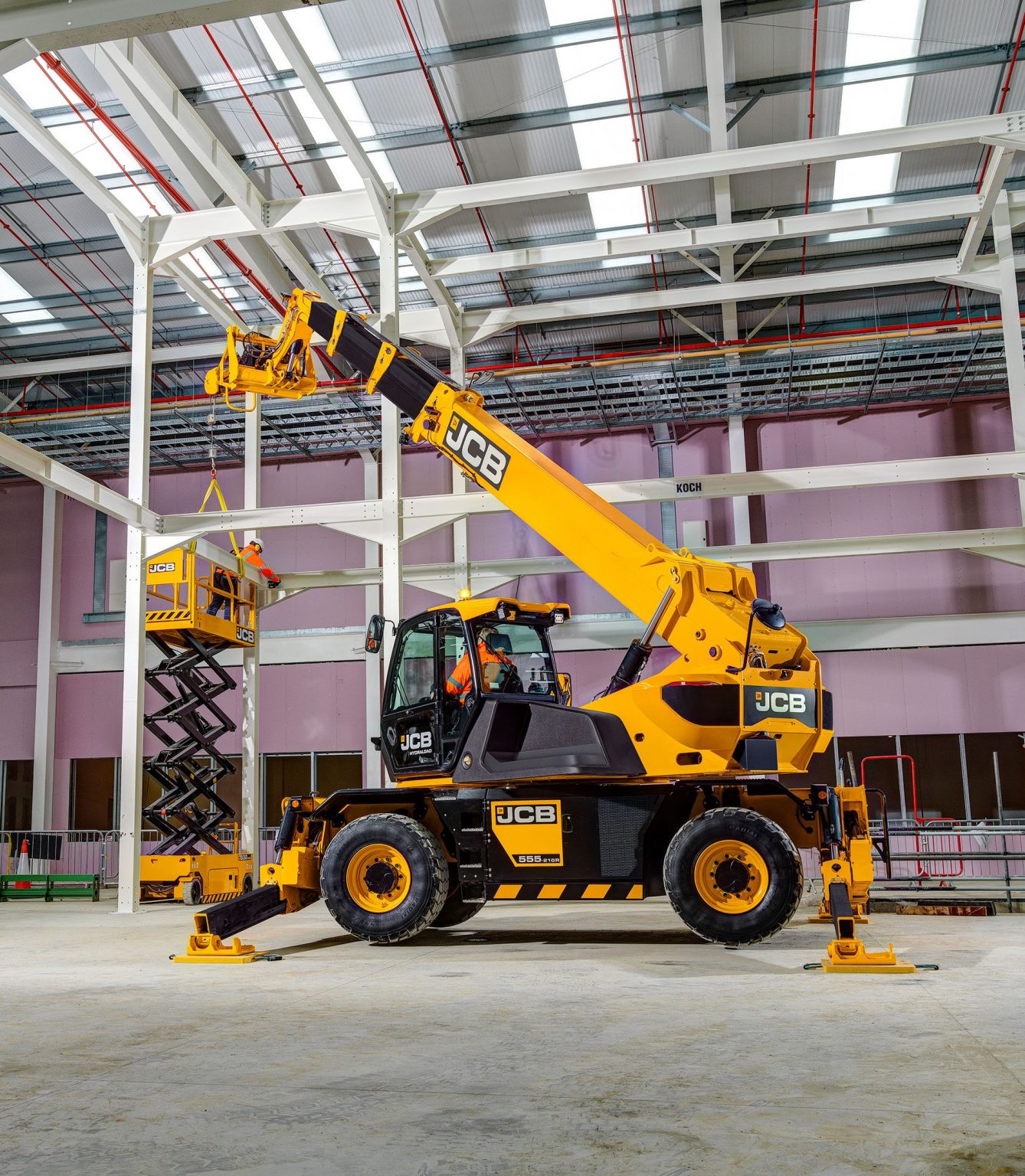 Nouveau RTH: Le chariot télescopique rotatif par JCB - Lyomat